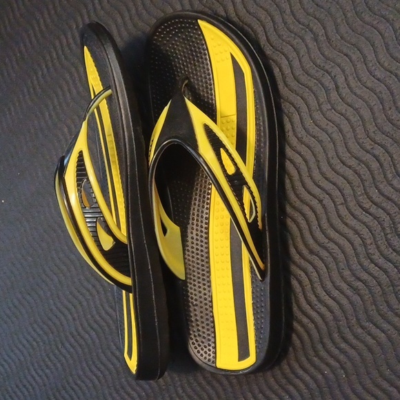 china | Shoes | Mens Flip Flops | Poshmark